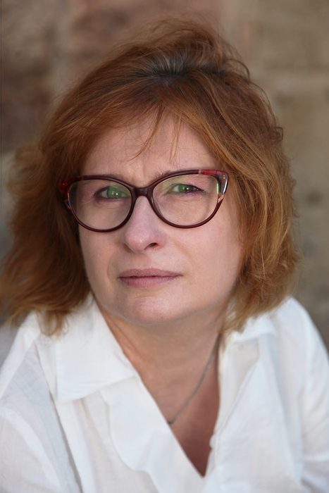 CONTACT :: Isabellescherer-com